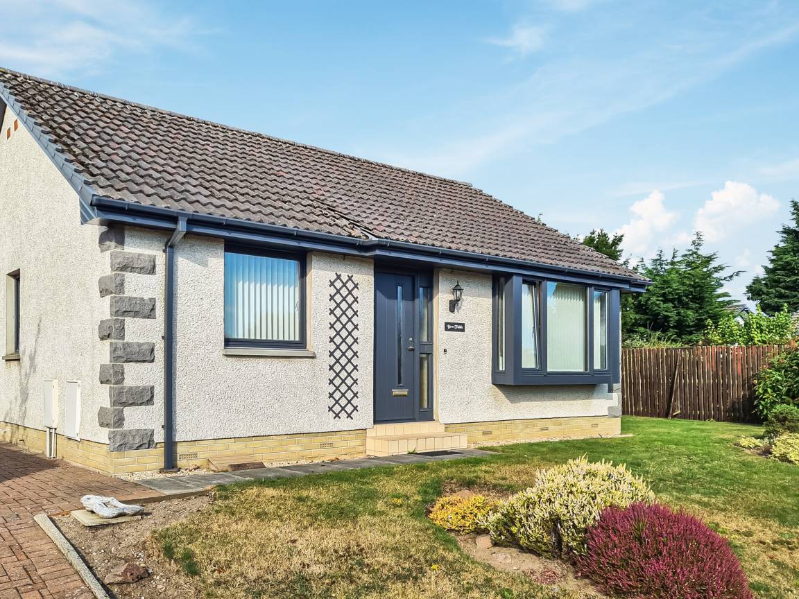 Cottage ∙ 2 Bedrooms ∙ 4 Guests - Nairn