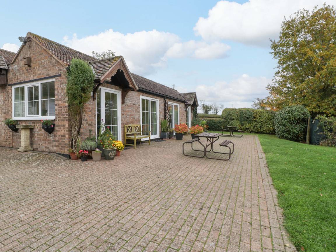 Cottage ∙ 2 Bedrooms ∙ 6 Guests - Ledbury