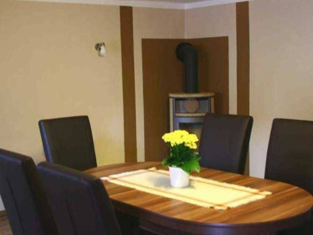 92 M² Ferienhaus ∙ 3 Schlafzimmer ∙ 5 Gäste - Mecklenburgische Seenplatte