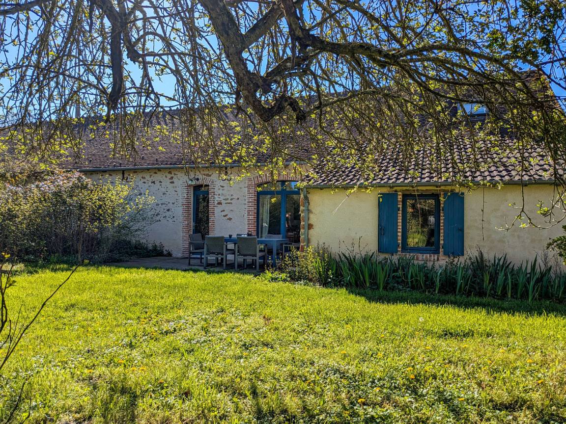 100 M² Casa Rural ∙ 4 Habitaciones ∙ 8 Huéspedes - Le Blanc