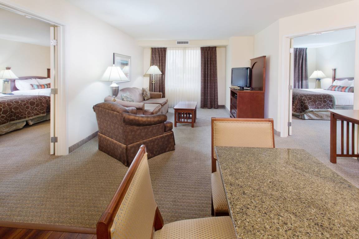 Hotel ∙ 2 Bedrooms ∙ 6 Guests - Whidbey Island, WA