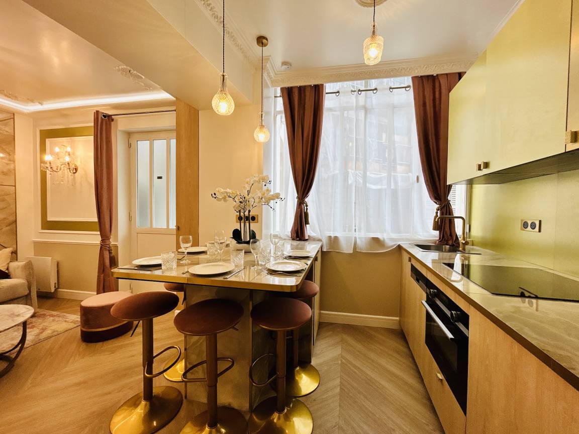 43 M² Apartment ∙ 2 Bedrooms ∙ 6 Guests - Paris