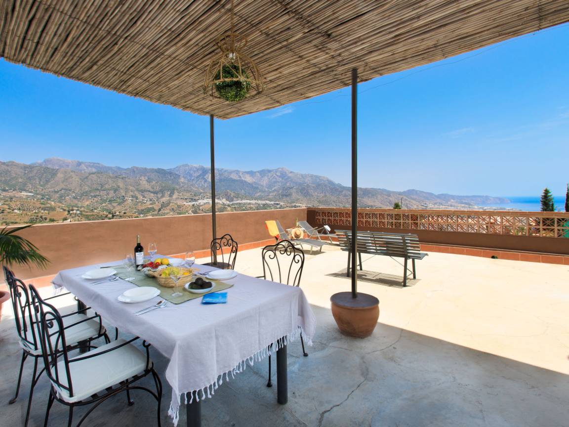 95 M² Ferienhaus ∙ 2 Schlafzimmer ∙ 4 Gäste - Torrox-Costa