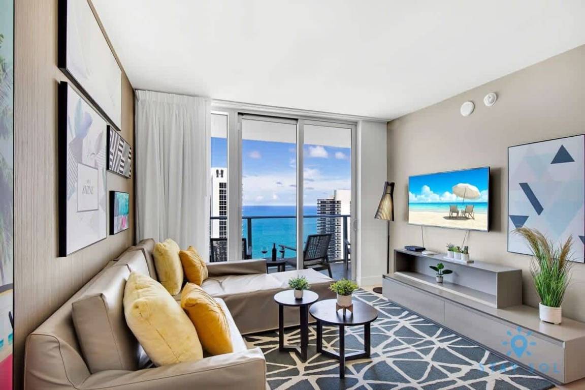 Apartment ∙ 2 Bedrooms ∙ 6 Guests - Hollywood, FL