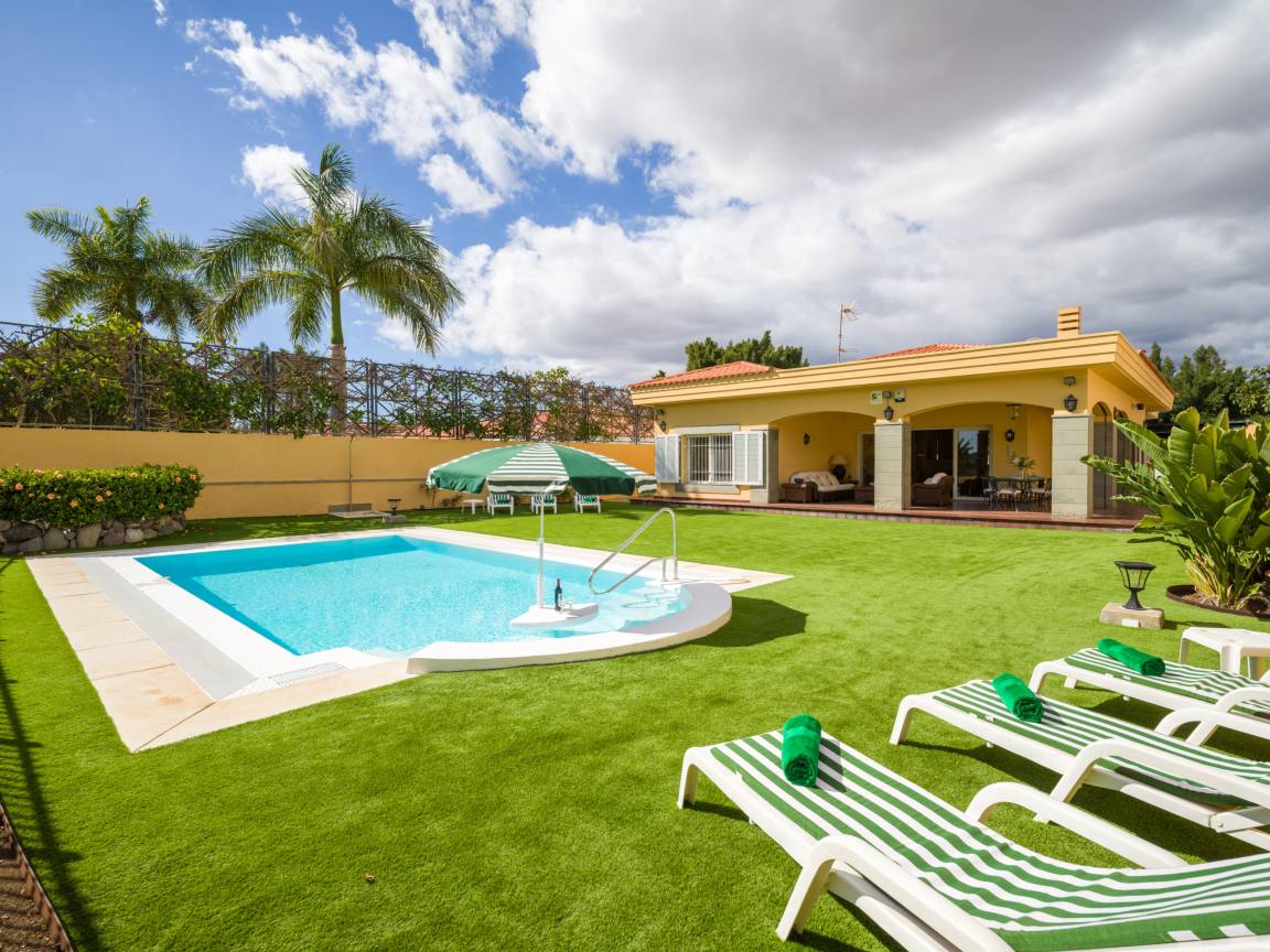 220 M² Mökki ∙ 3 Makuuhuonetta ∙ 6 Vierasta - Gran Canaria