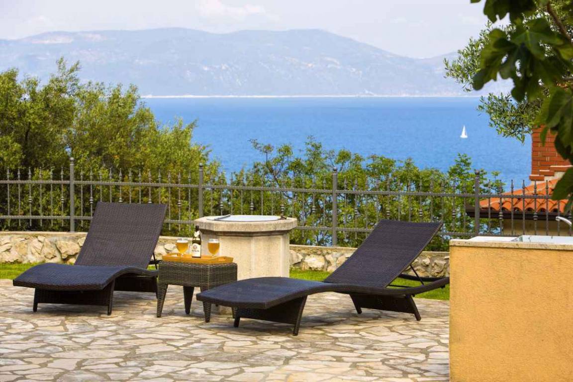 76 M² Ferienwohnung ∙ 2 Schlafzimmer ∙ 4 Gäste - Ravni