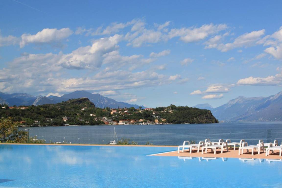 45 M² House ∙ 1 Bedroom ∙ 4 Guests - Sirmione