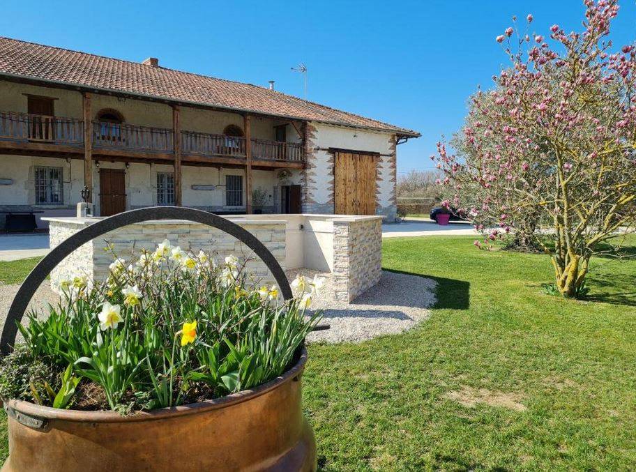 165 M² Gîte ∙ 5 Habitaciones ∙ 10 Huéspedes - Ain