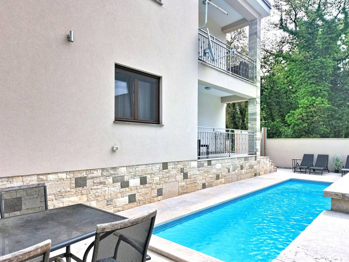 80 M² Apartment ∙ 3 Bedrooms ∙ 5 Guests - Portorož