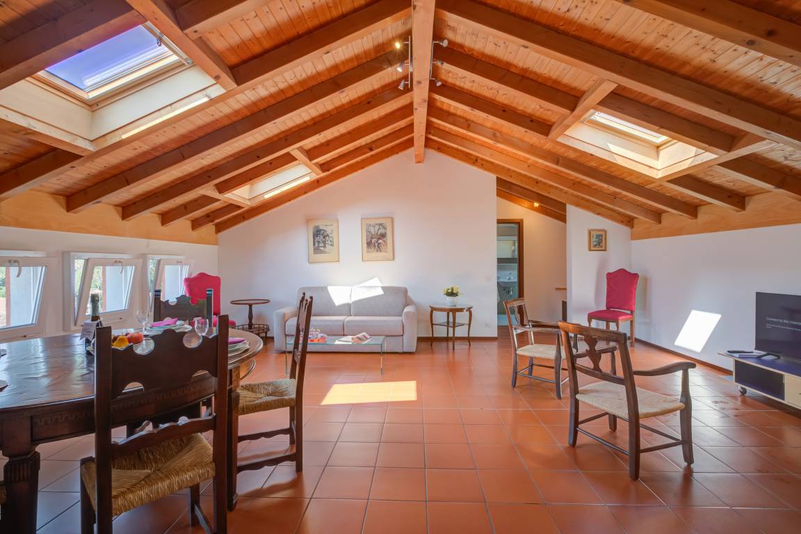 100 M² Ferienwohnung ∙ 1 Schlafzimmer ∙ 4 Gäste - Caslano