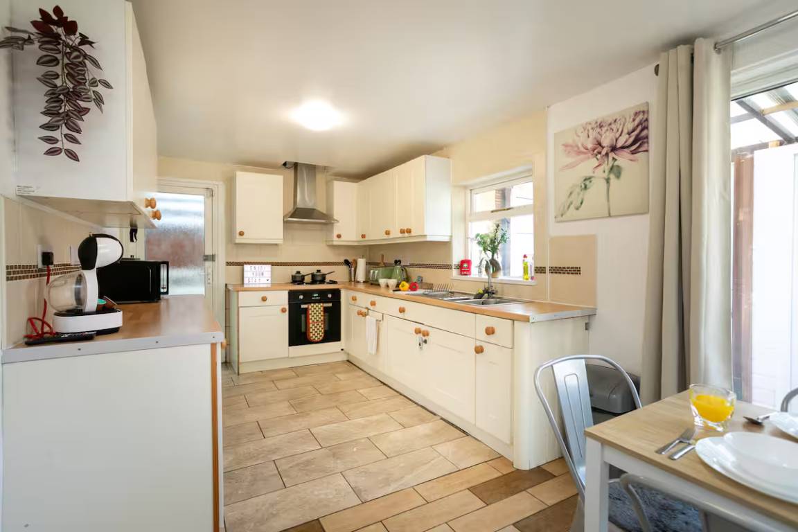 149 M² Casa Vacanza ∙ 5 Camere Da Letto ∙ 10 Ospiti - Nottingham