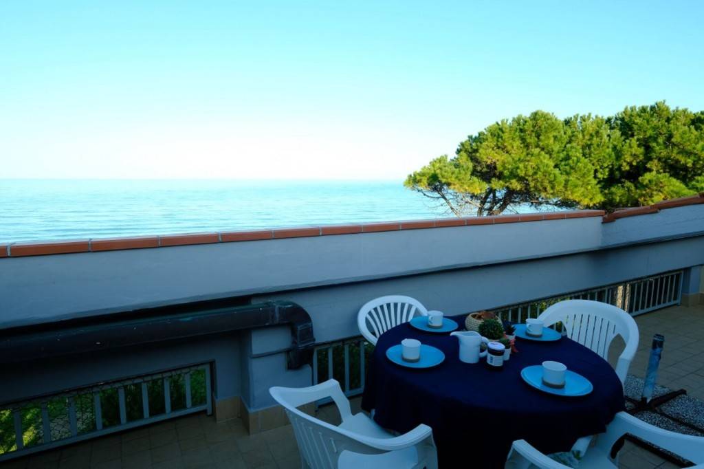 55 M² Apartamento ∙ 2 Habitaciones ∙ 4 Huéspedes - Pineto