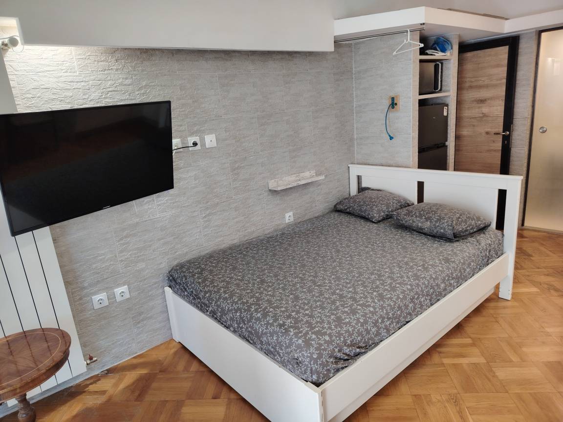 90 M² Apartment ∙ 4 Bedrooms ∙ 11 Guests - Thessaloniki