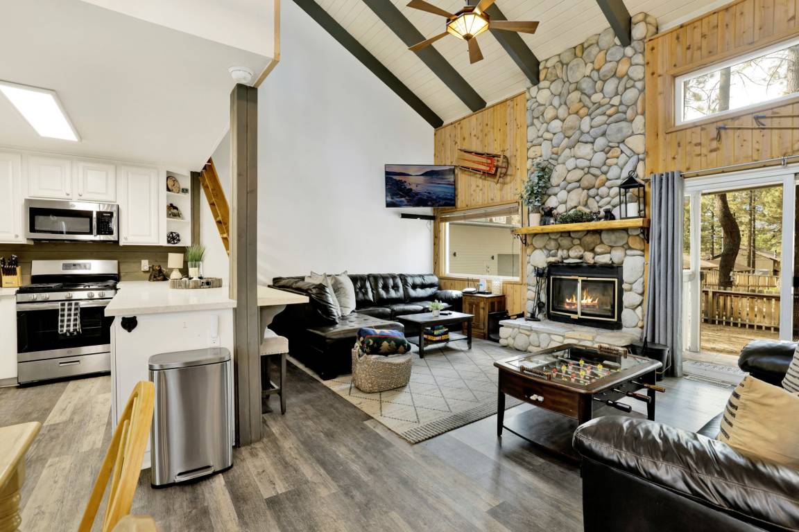 121 M² Cabin ∙ 3 Bedrooms ∙ 7 Guests - Snow Summit Ski Resort, CA