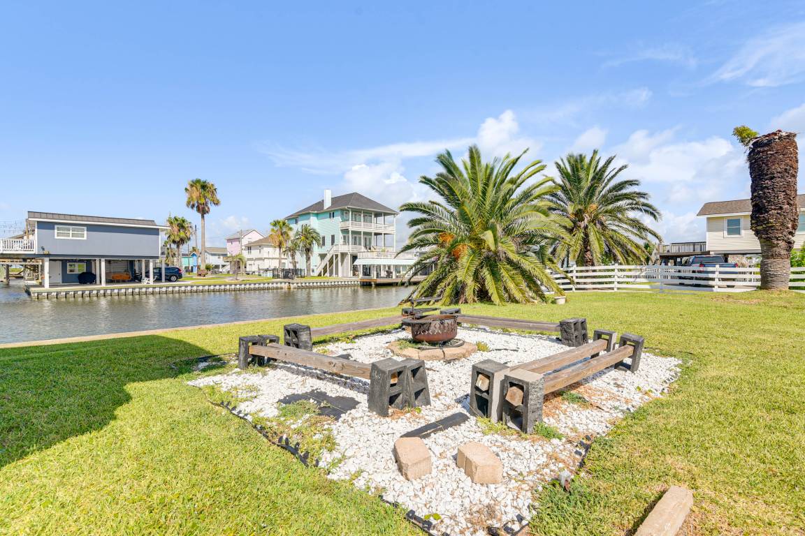 140 M² House ∙ 4 Bedrooms ∙ 11 Guests - Jamaica Beach, TX