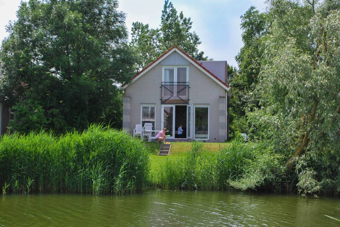 110 M² Ferienhaus ∙ 3 Schlafzimmer ∙ 6 Gäste - Makkum