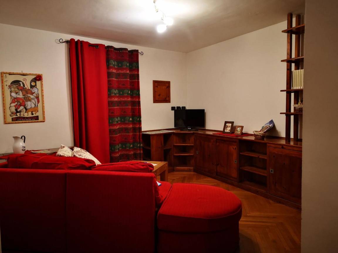 50 M² Huoneisto ∙ 2 Makuuhuonetta ∙ 4 Vierasta - Aoste