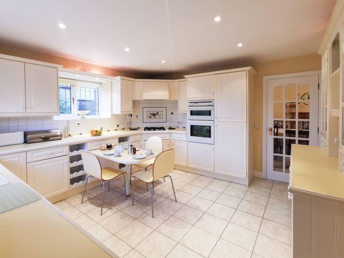 Cottage ∙ 4 Bedrooms ∙ 8 Guests - Oswestry