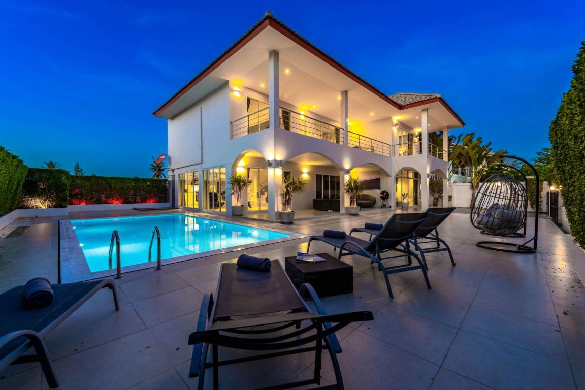 260 M² Villa ∙ 4 Chambres ∙ 10 Personnes - Hua Hin