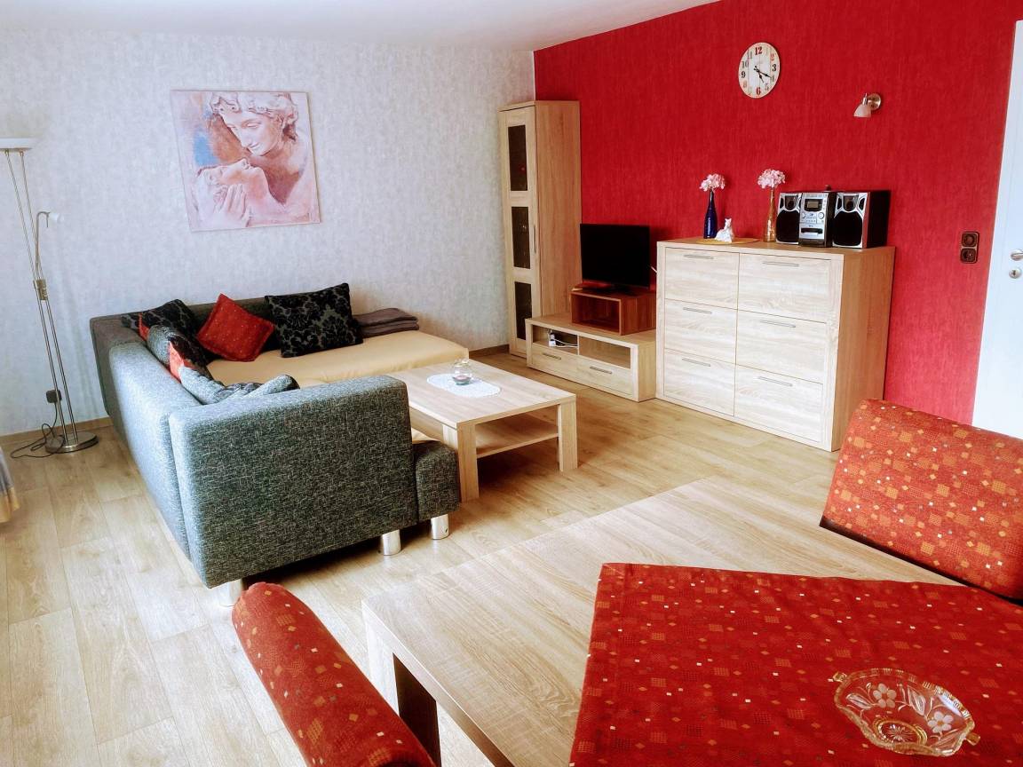 95 M² Ferienwohnung ∙ 2 Schlafzimmer ∙ 4 Gäste - Hilders