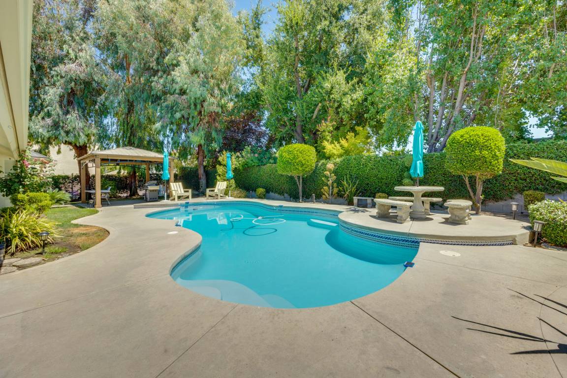 271 M² House ∙ 4 Bedrooms ∙ 8 Guests - Fresno, CA