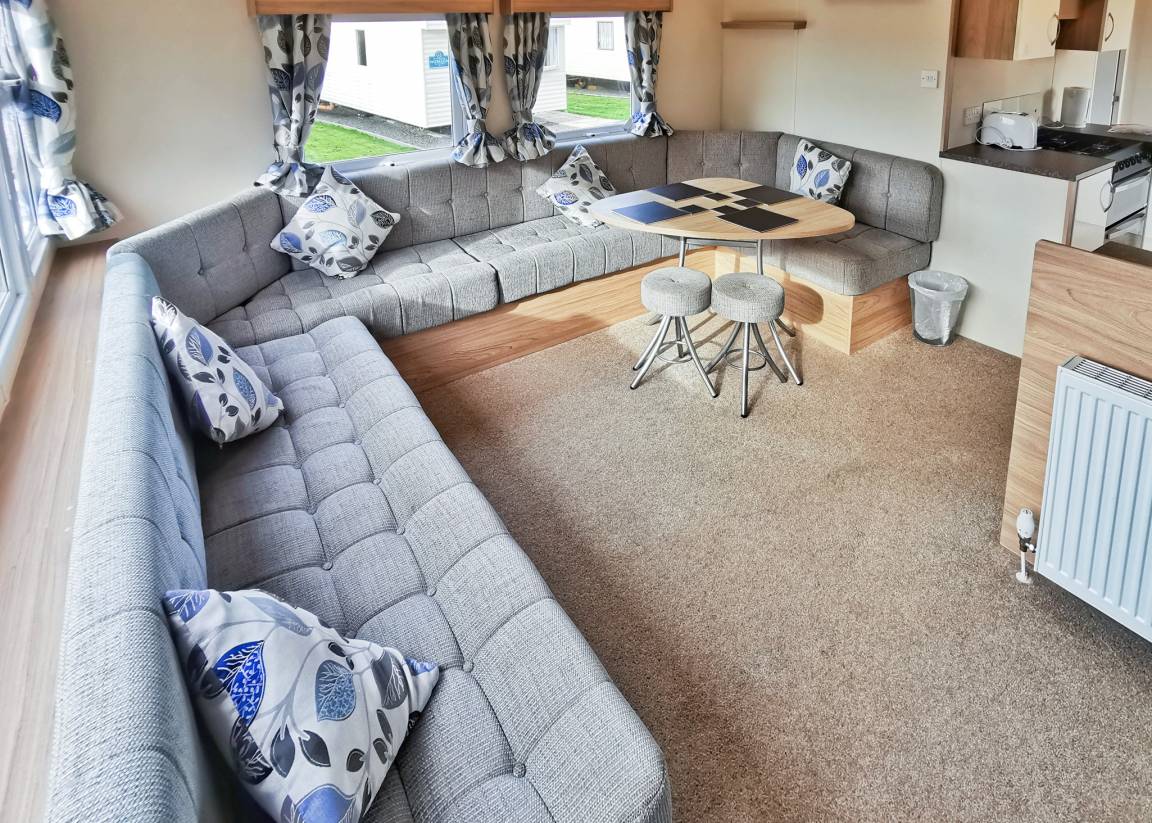 Caravan ∙ 2 Bedrooms ∙ 4 Guests - Aberystwyth