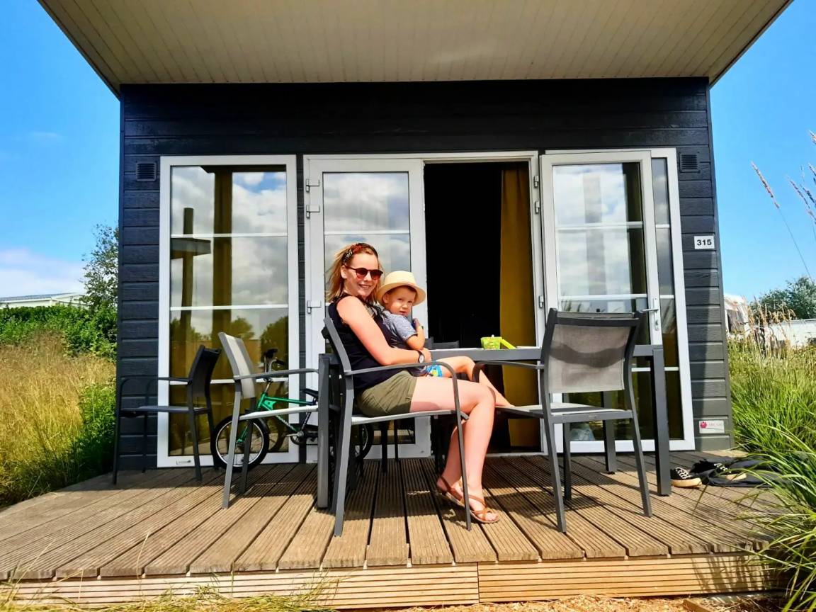 Asuntovaunu ∙ 2 Makuuhuonetta ∙ 4 Vierasta - Nieuwpoort