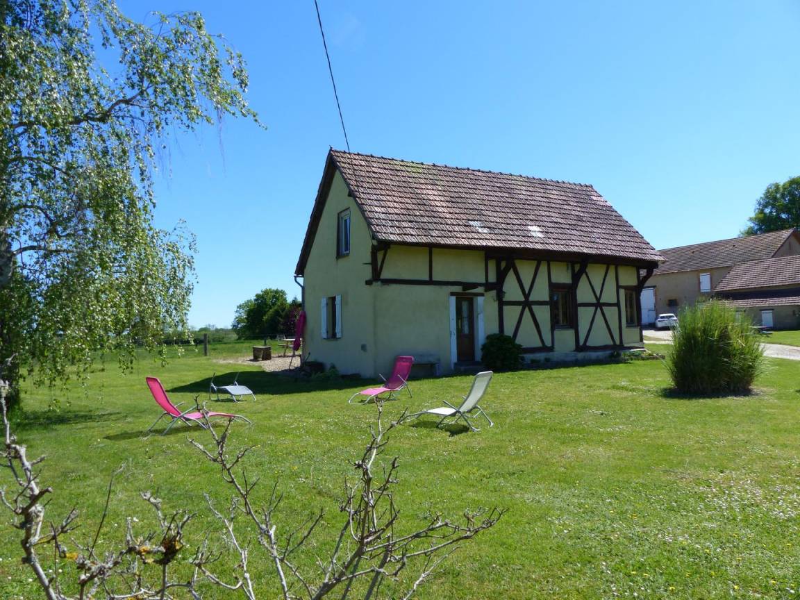 100 M² Gîte ∙ 3 Schlafzimmer ∙ 7 Gäste - Dompierre-sur-Besbre
