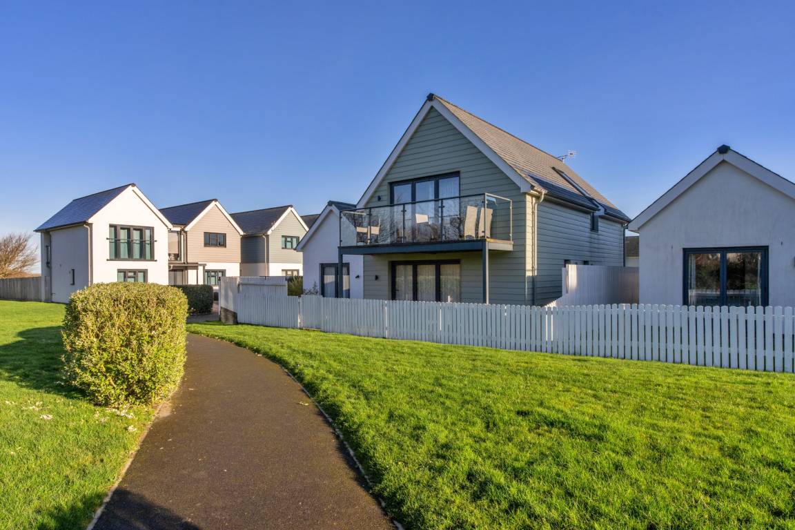 140 M² House ∙ 3 Bedrooms ∙ 6 Guests - Westward Ho!