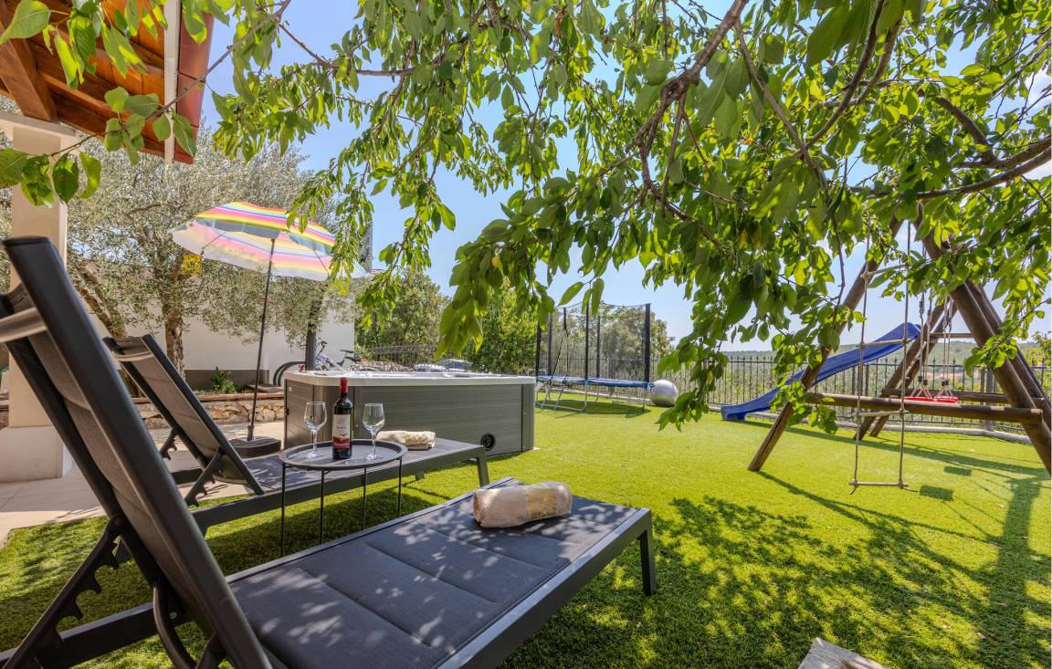 115 M² Maison De Vacances ∙ 3 Chambres ∙ 6 Personnes - Croatie