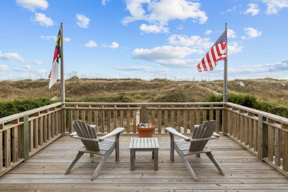 226 M² House ∙ 5 Bedrooms ∙ 18 Guests - Atlantic Beach, NC