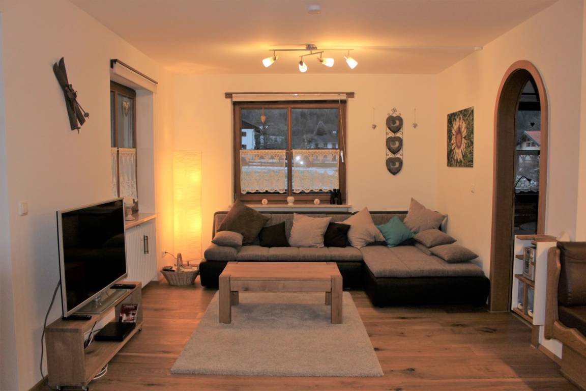 80 M² Ferienwohnung ∙ 2 Schlafzimmer ∙ 4 Gäste - Walchsee