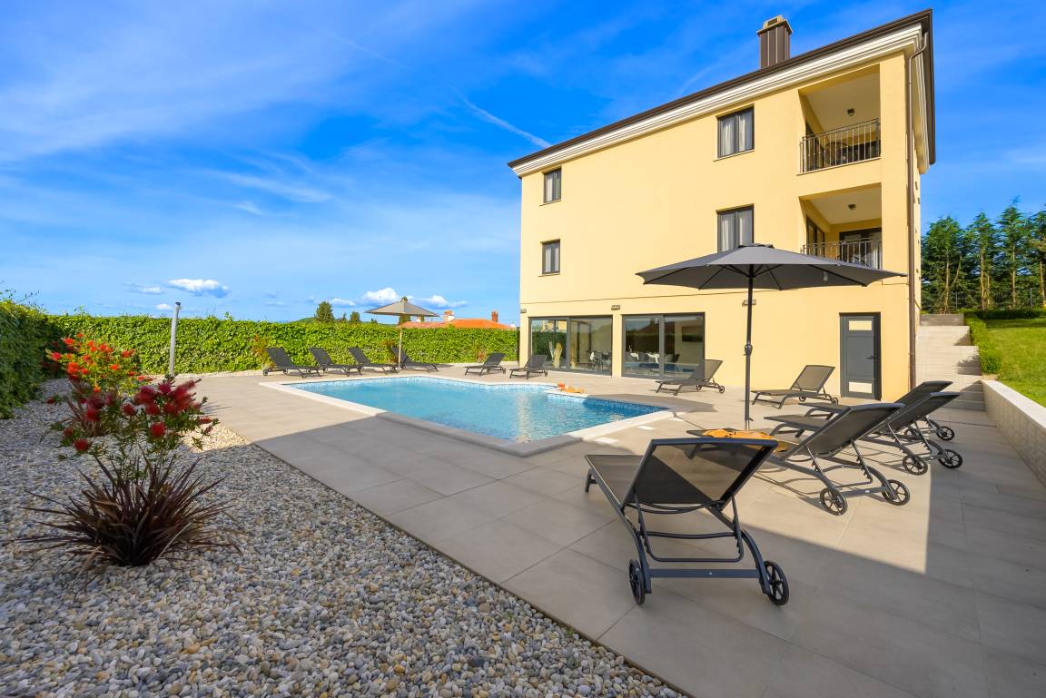 400 M² Villa ∙ 6 Bedrooms ∙ 12 Guests - Rovinj