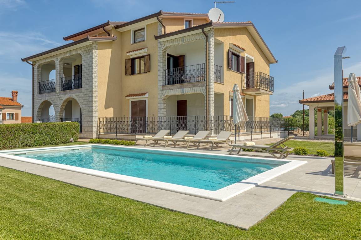 100 M² Villa ∙ 3 Chambres ∙ 6 Personnes - Motovun