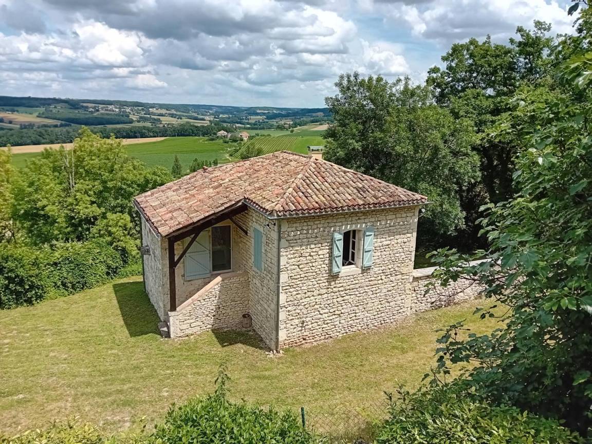 77 M² Gîte ∙ 1 Slaapkamer ∙ 2 Gasten - Lot