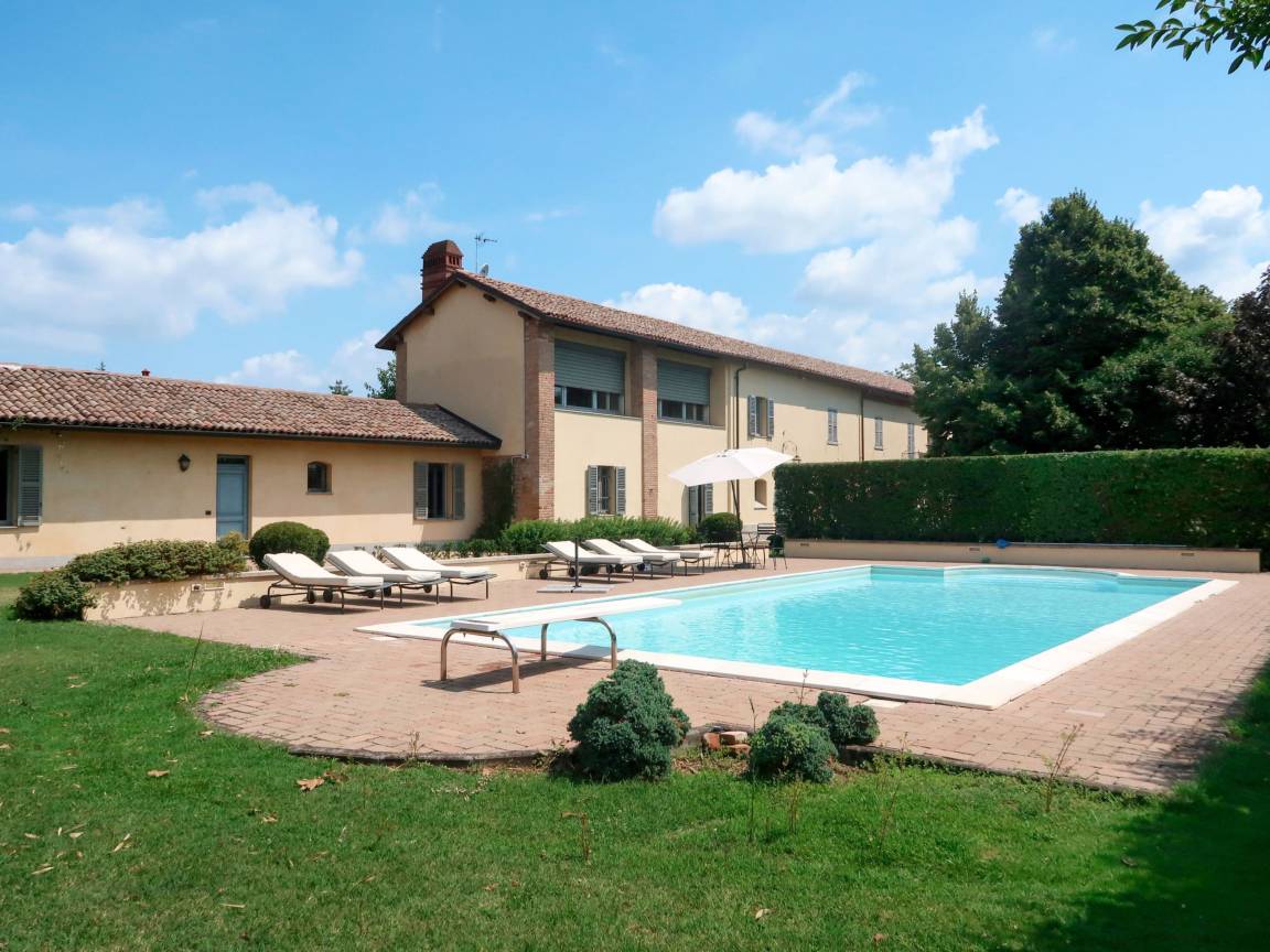 350 M² Casa ∙ 5 Camere Da Letto ∙ 10 Ospiti - Tortona