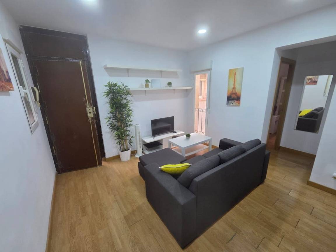 50 M² Apartment ∙ 2 Bedrooms ∙ 3 Guests - Adolfo Suárez Madrid–Barajas Airport (MAD)