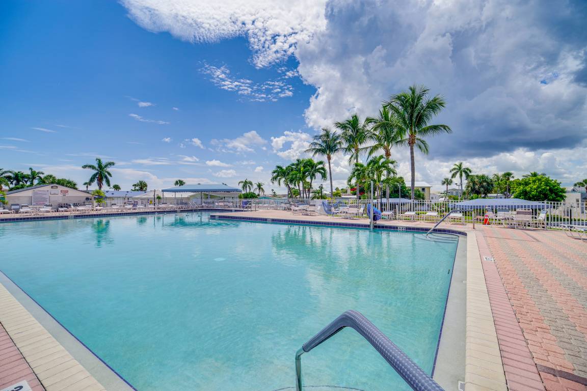 167 M² House ∙ 2 Bedrooms ∙ 6 Guests - Stuart, FL