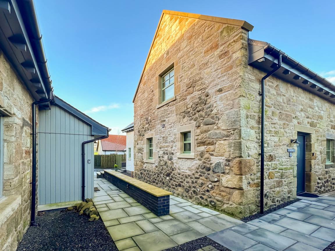 Cottage ∙ 2 Bedrooms ∙ 4 Guests -