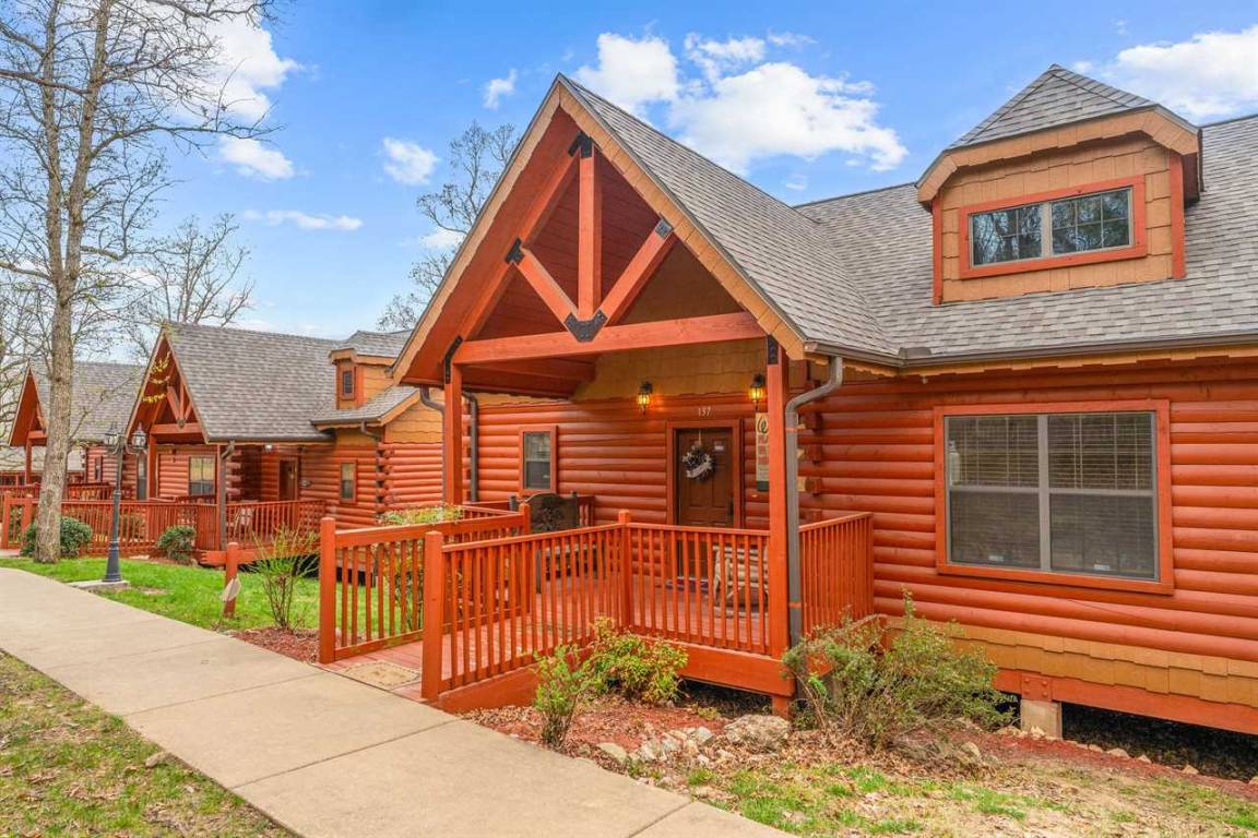 Cabin ∙ 2 Bedrooms ∙ 6 Guests - Branson, MO