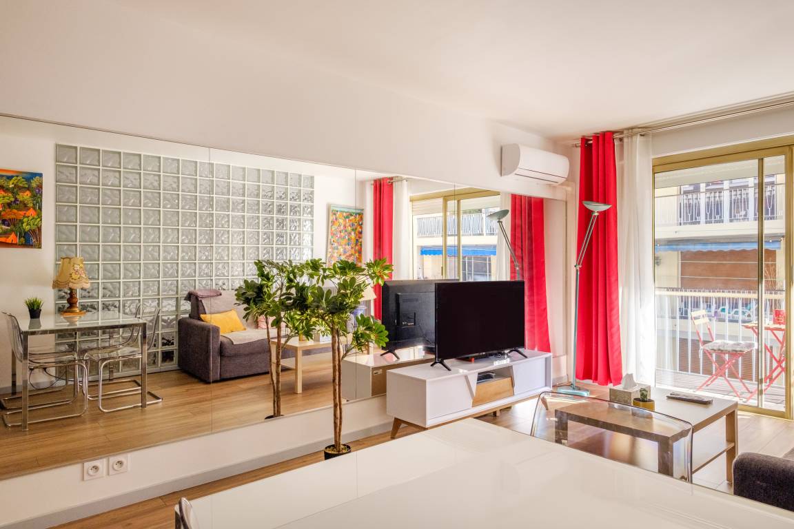 74 M² Appartement ∙ 2 Chambres ∙ 6 Personnes - IBIS Cannes Mouans Sartoux parking gratuit