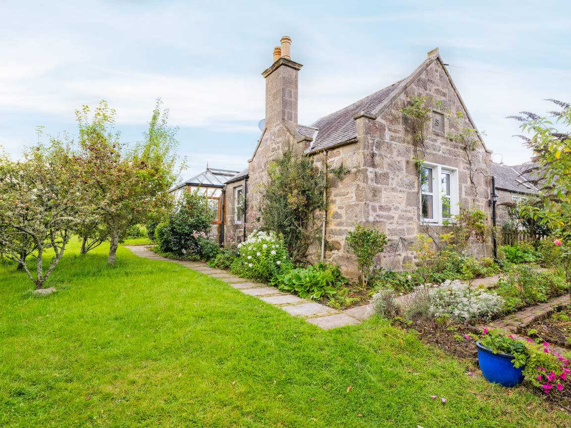Cottage ∙ 2 Bedrooms ∙ 4 Guests - Findhorn