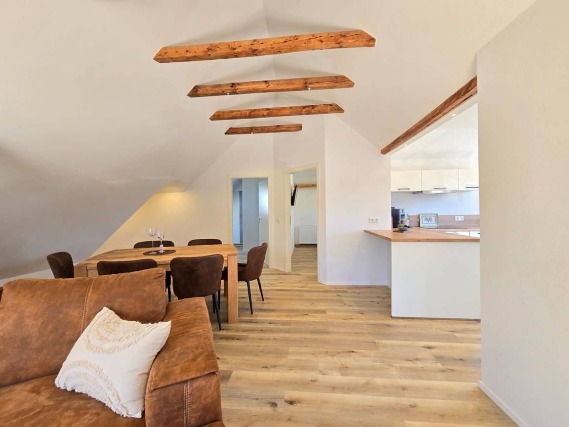 65 M² Ferienwohnung ∙ 1 Schlafzimmer ∙ 4 Gäste - Hage