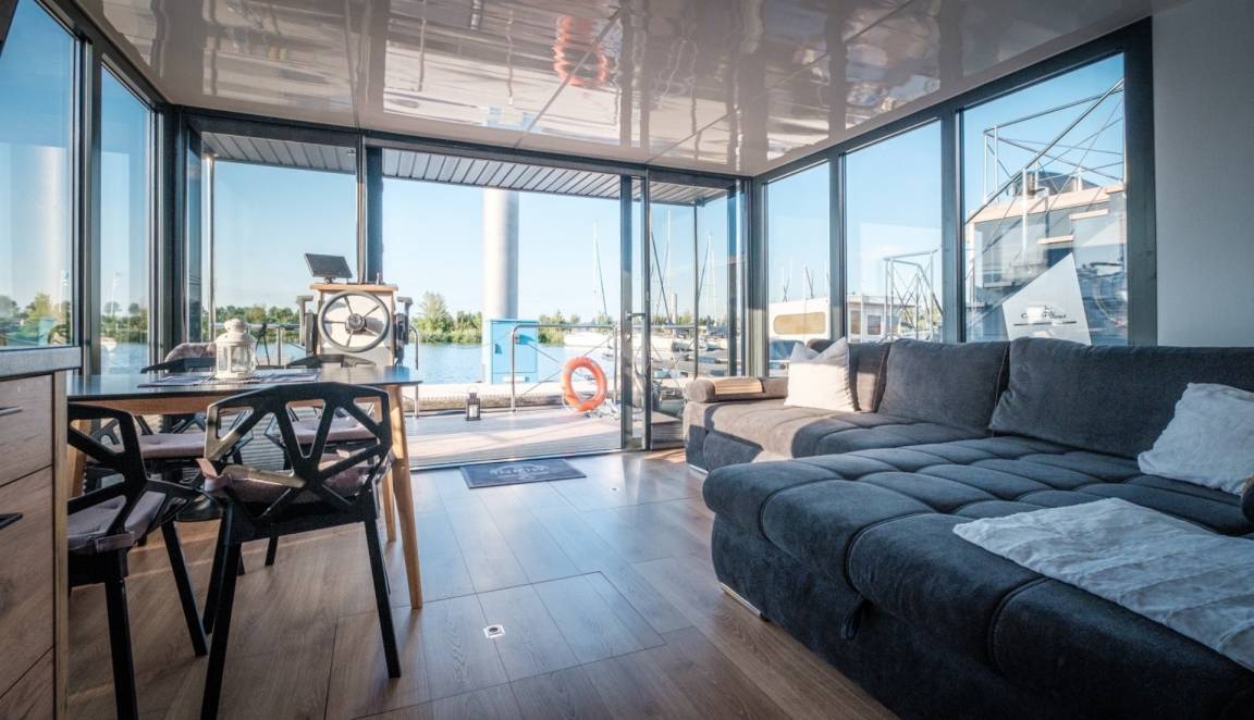 52 M² Huisboot ∙ 2 Slaapkamers ∙ 6 Gasten - Kalkar