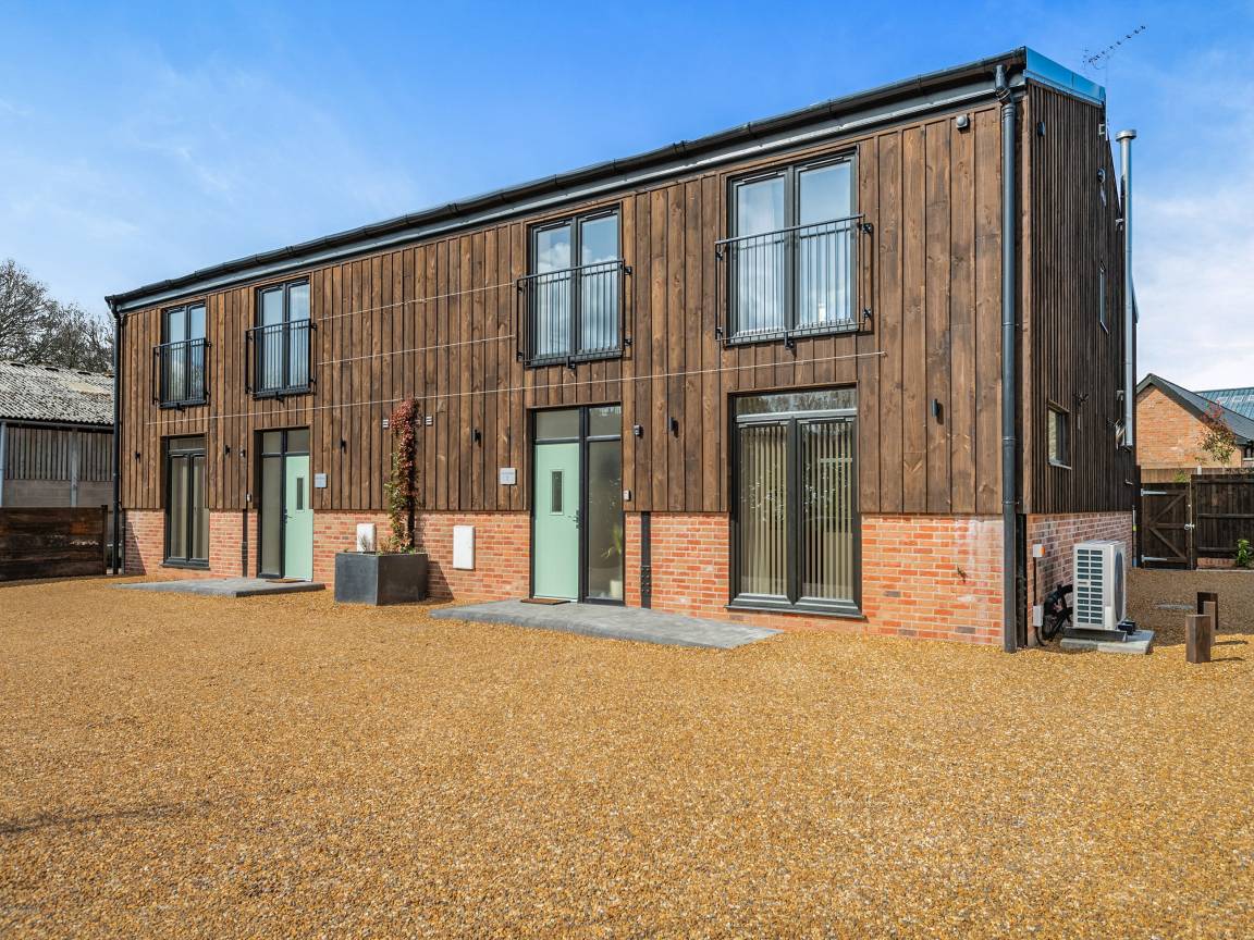 Cottage ∙ 4 Bedrooms ∙ 8 Guests - Bournemouth
