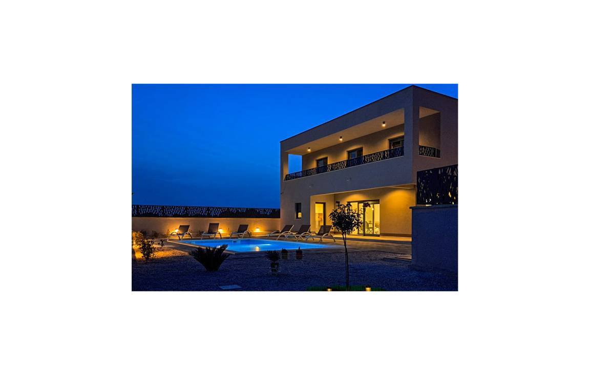 150 M² Huis ∙ 3 Slaapkamers ∙ 6 Gasten - Pirovac