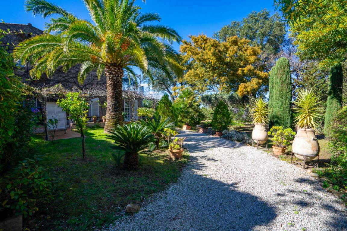 49 M² House ∙ 2 Bedrooms ∙ 4 Guests - Saint-Tropez