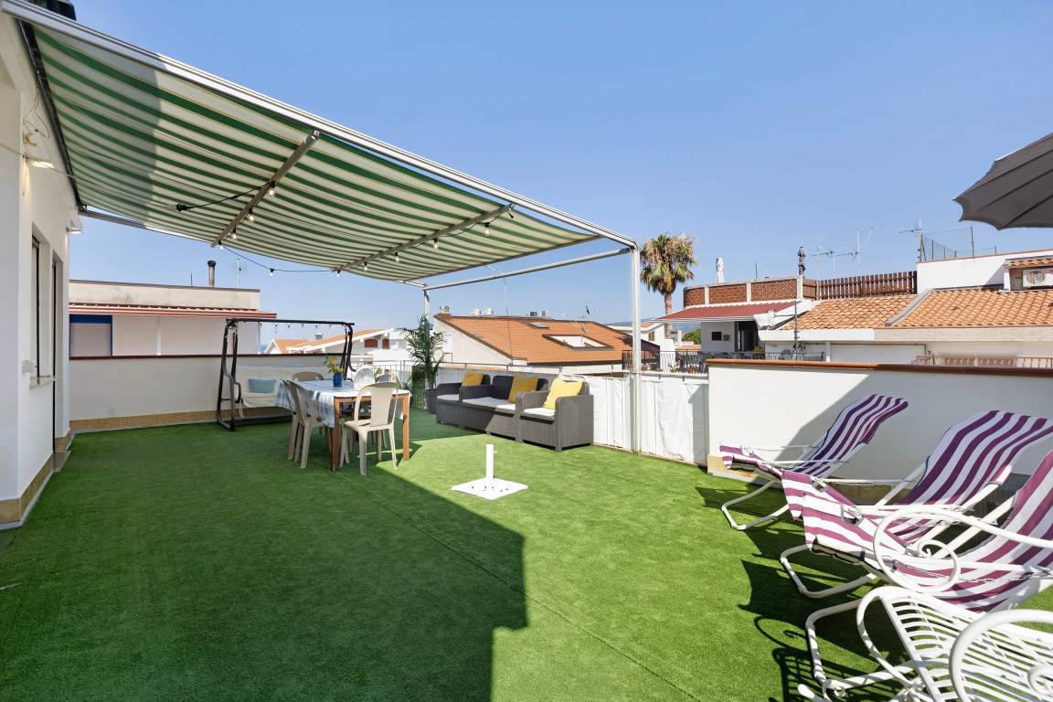 80 M² Ferienwohnung ∙ 2 Schlafzimmer ∙ 4 Gäste - Oliveri