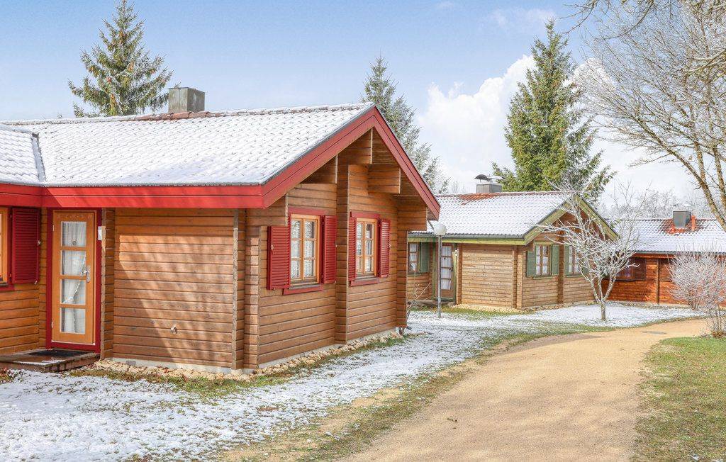 70 M² Ferienhaus ∙ 3 Schlafzimmer ∙ 7 Gäste - Hayingen