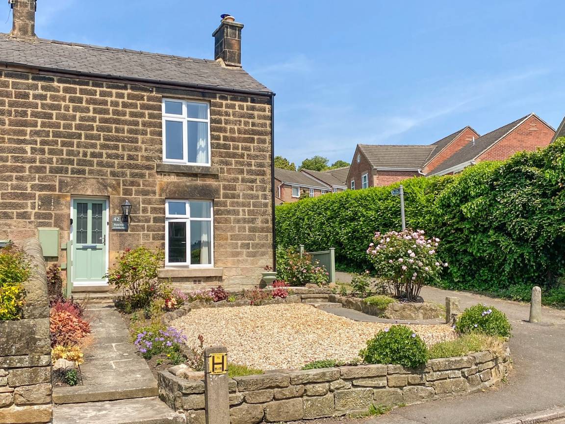 Cottage ∙ 2 Bedrooms ∙ 5 Guests - Chesterfield